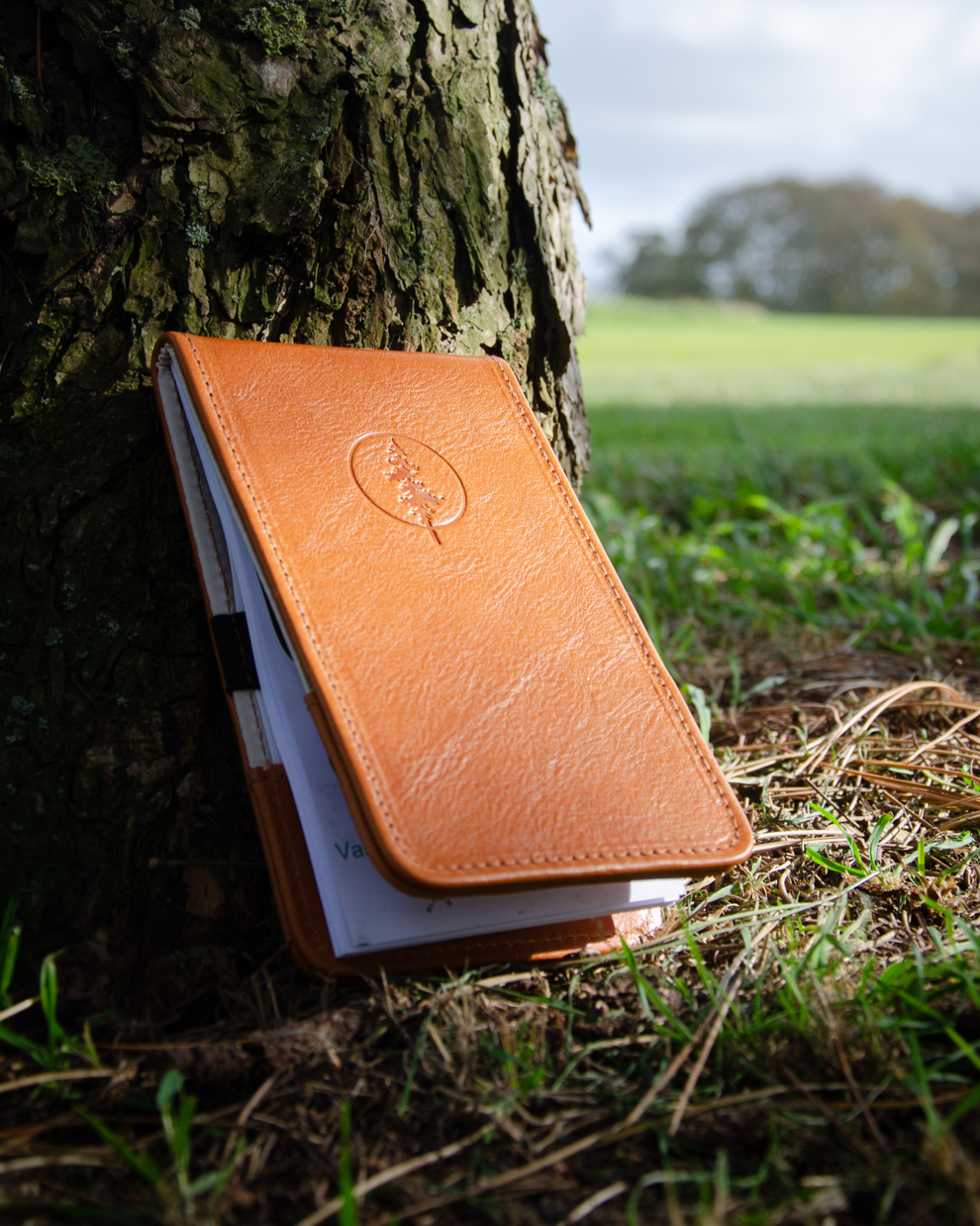 Yardage book cover (Cognac) – Pine Coast Golf